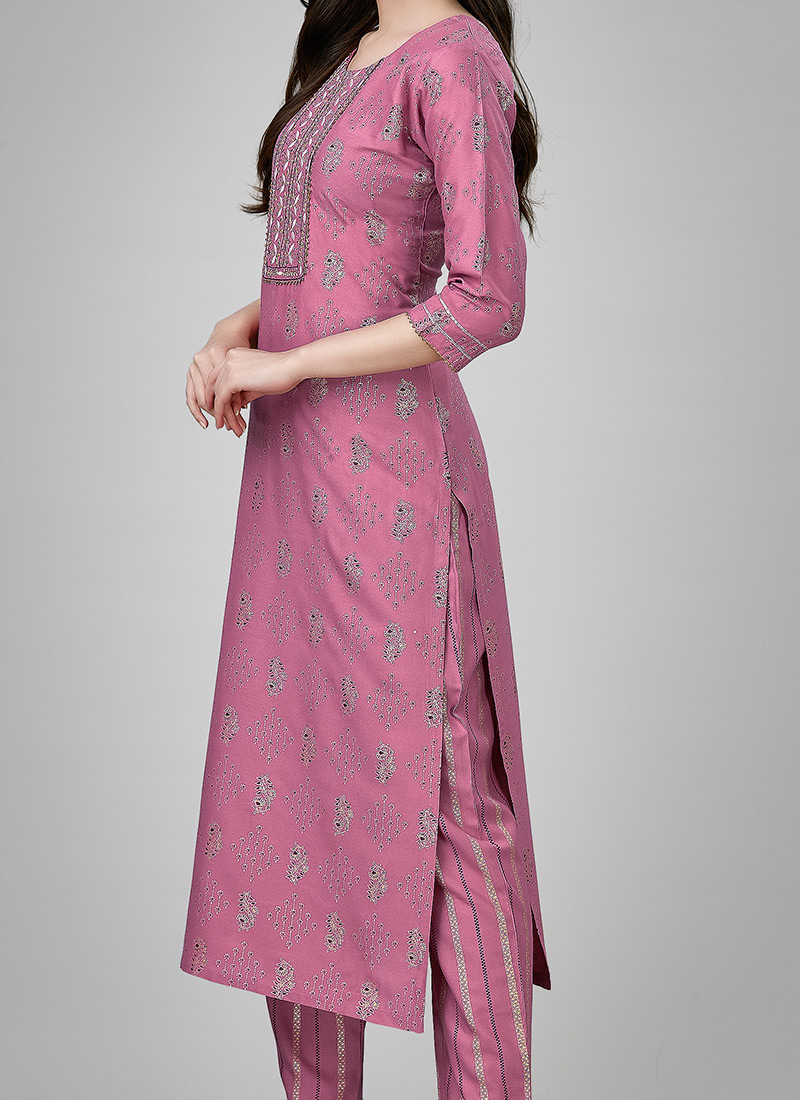 Kurta Sets Designs for Women on Sale - Cbazaar