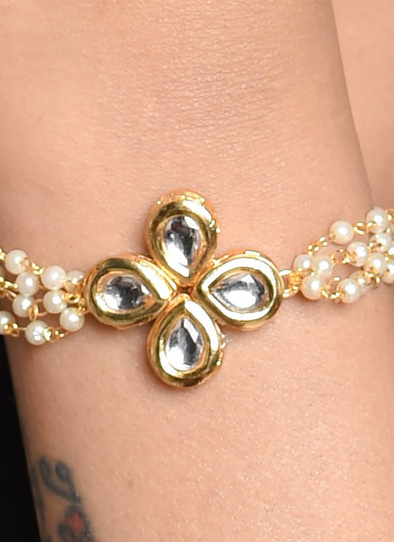 Shop the Latest Bracelets for Women Only at Cbazaar