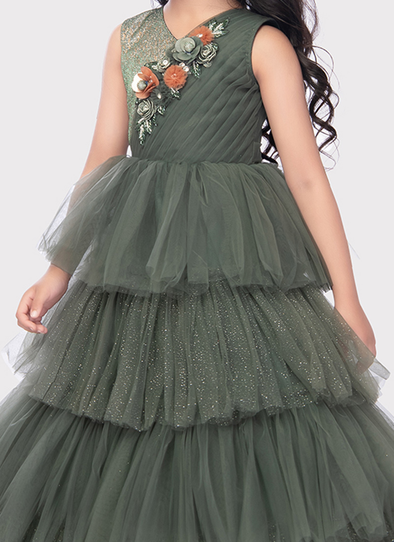 Beautiful Kids Dresses and Gowns | Trendy Collection