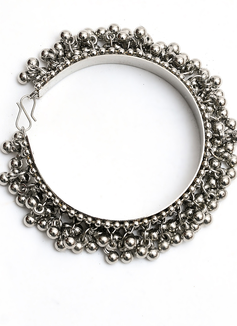 Exquisite Bracelets: Elevate Your Style with Cbazaar's Collection