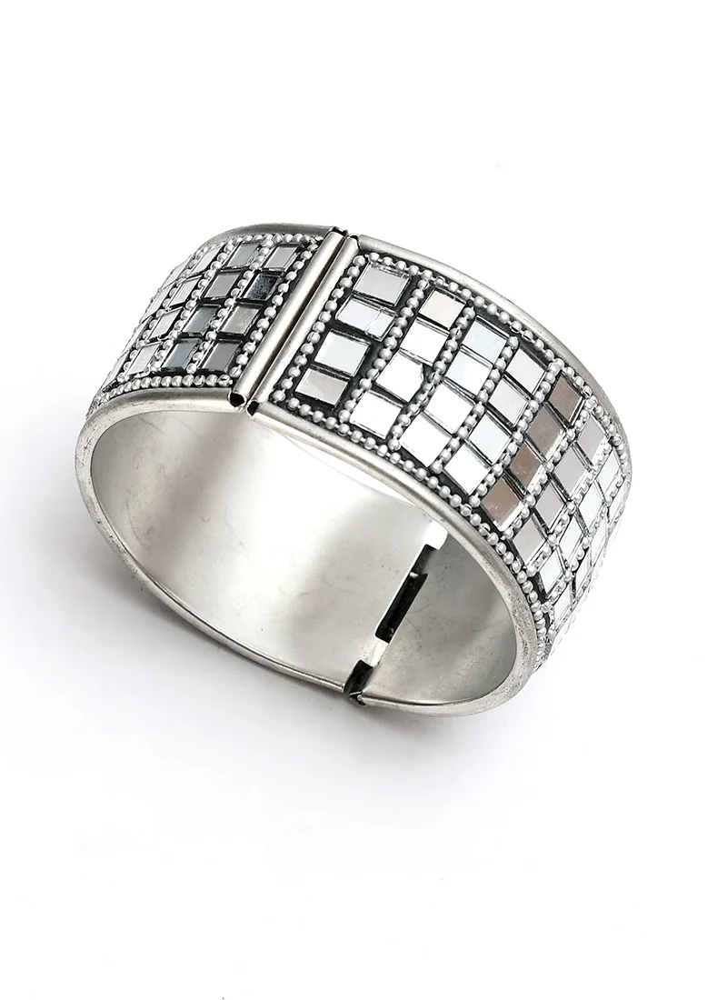Shop the Latest Bracelets for Women Only at Cbazaar
