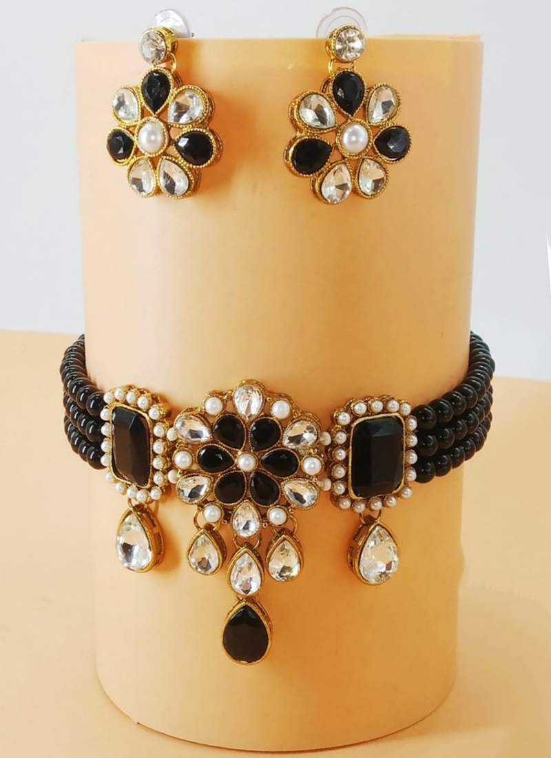 Shop Tricolored Choker Set Online at Best Price | Cbazaar