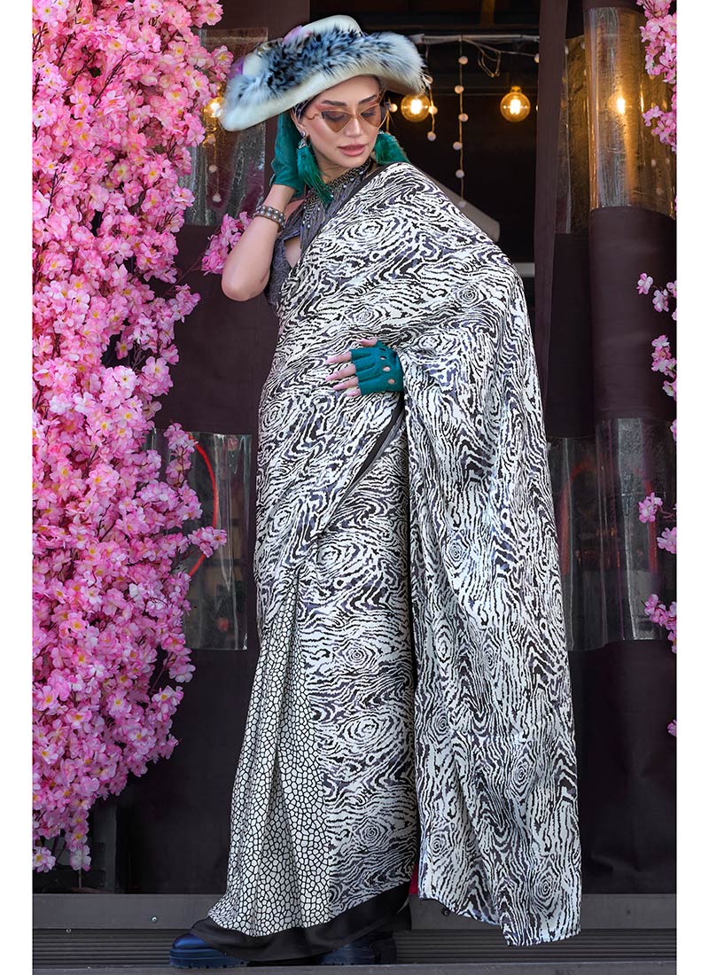 White Sarees: Buy Latest White Sarees Online Shopping - Cbazaar