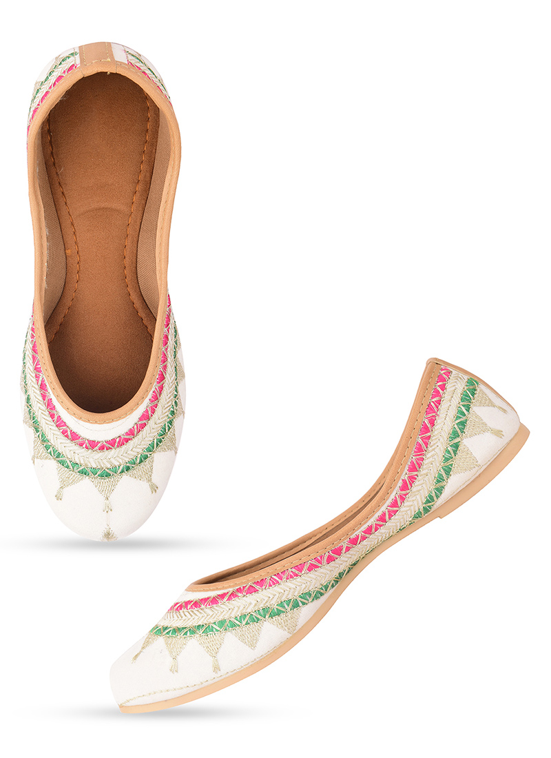 Trendy Stylish Women's Footwear Online At Cbazaar